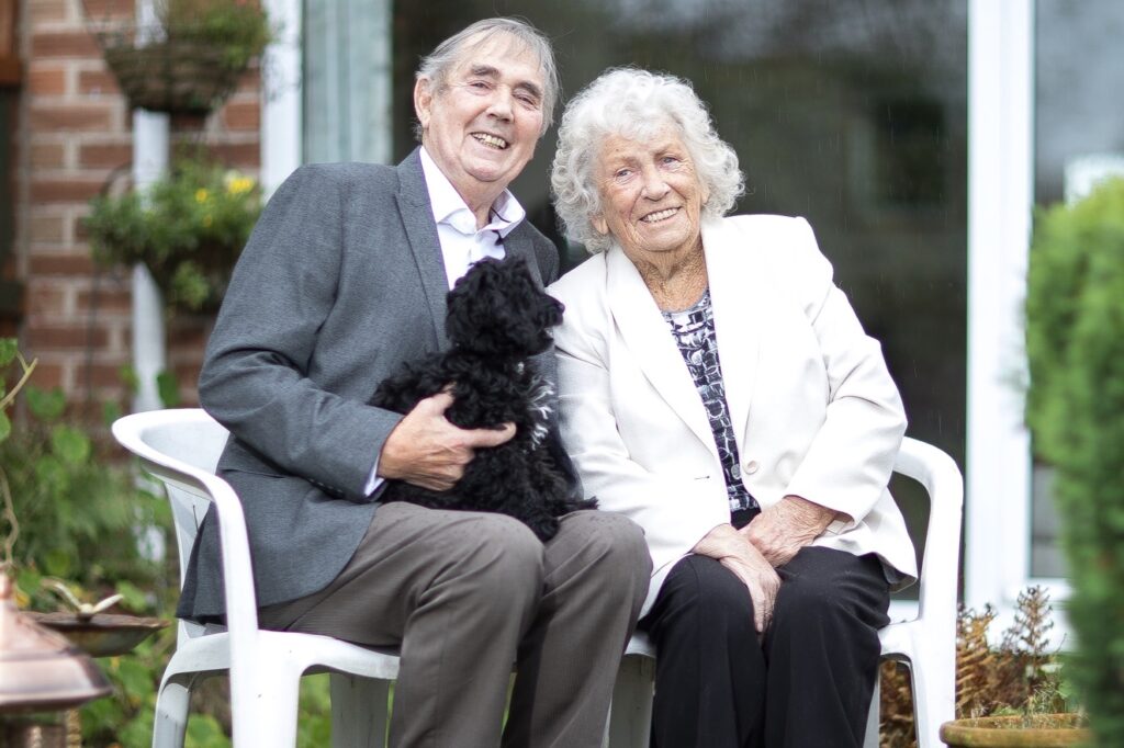 Commemorative Bench for Maud & Ted Birch – Parkhaven Trust